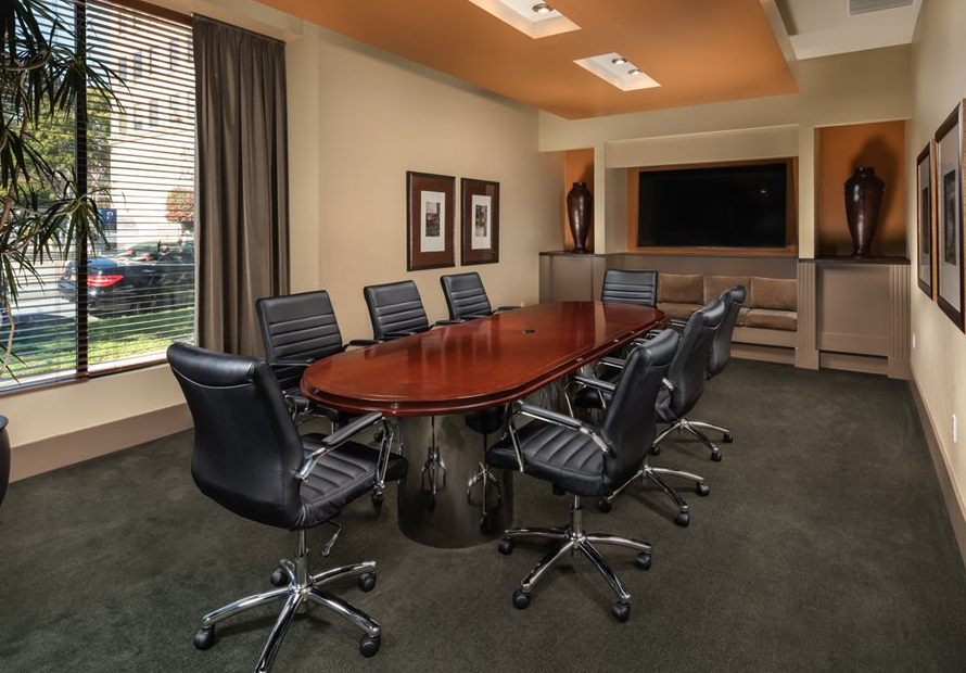 Trio Apartments in Los Angeles | Interim Homes