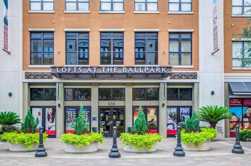 Furnished housing at Lofts at the Ballpark, Houston, Texas | Interim Homes